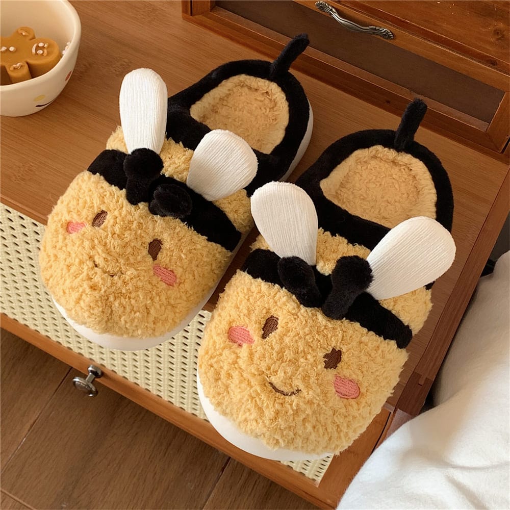 Kawaii Cute Fluffy Bees Slippers – Meowhiskers