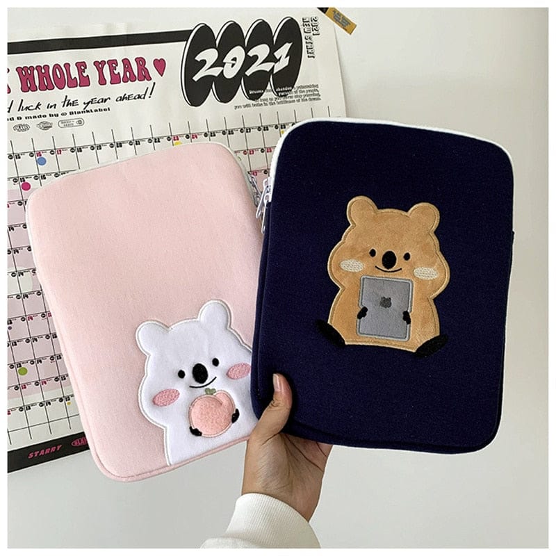 Kawaii Playful Squirrel iPad & Laptop Sleeve – Meowhiskers